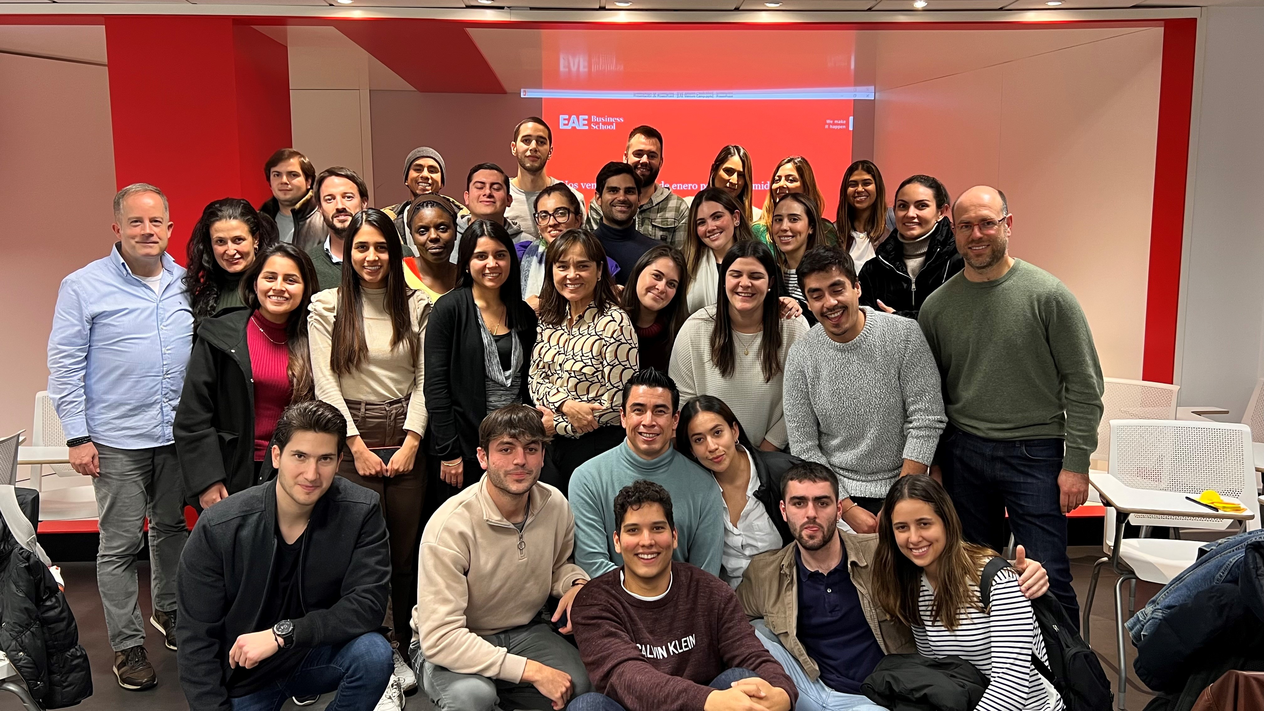 Víctor Mur, from Start Up Lean Waste, gives a session to EAE Emprende Madrid students | EAE Madrid